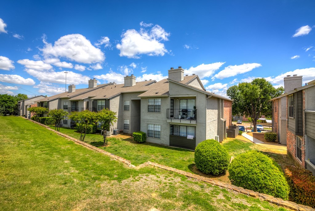 Canyon Grove Apartments, 1960 W Tarrant Rd, Grand Prairie, TX - RentCafe